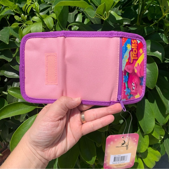 Dreamworks | Accessories | New Dreamworks Trolls Trifold Velcro Wallet ...